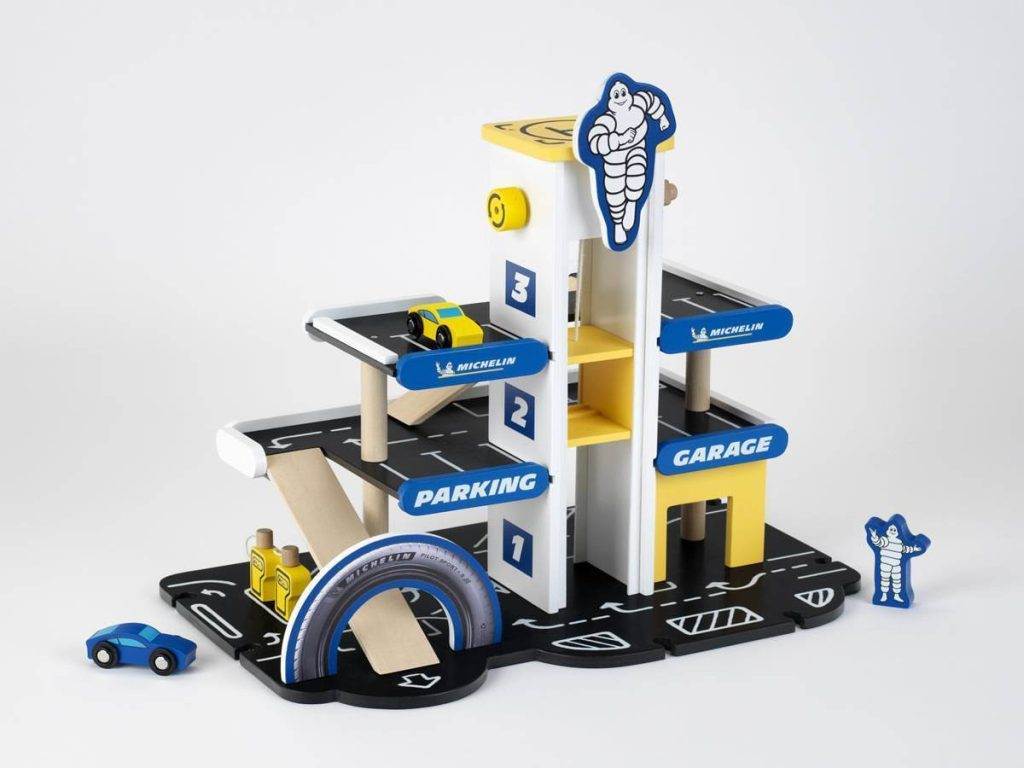 Garage in wood Michelin - Boutique de l'Aventure Michelin